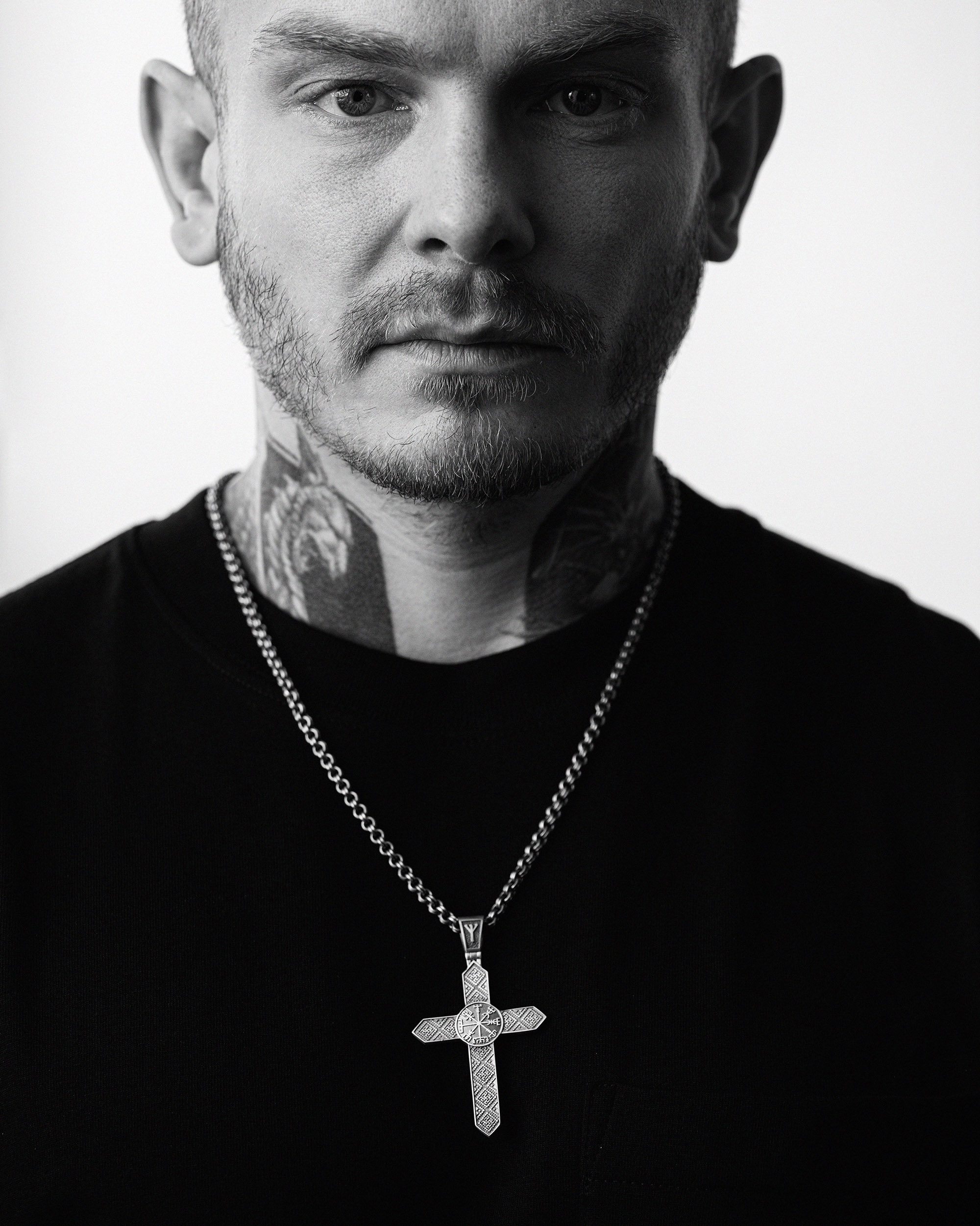 Srebrny krzyżyk VEGVISIR. WYSZYWANKA - SWAROGA. Cena 640 PLN. Kupuj w ...